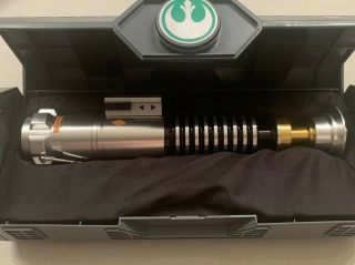 Disneyland Star Wars Galaxy ' S Edge Luke Skywalker Legacy Lightsaber ...