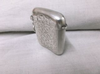 AN EDWARDIAN STERLING SILVER VESTA CASE BIRMINGHAM 1909 | #20398358