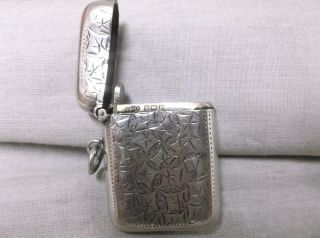 AN EDWARDIAN STERLING SILVER VESTA CASE BIRMINGHAM 1909 | #20398358